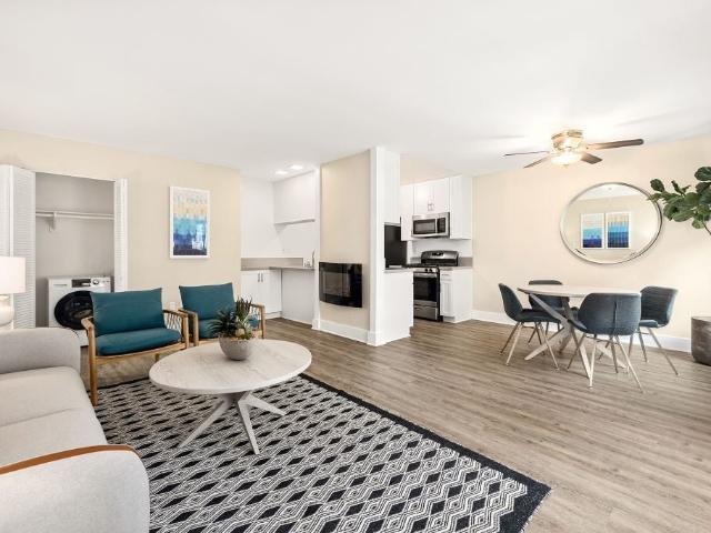 1 BR, 1 BA Apartment 12600 Braddock Drive Unit 540B204, Los Angeles, CA 90066