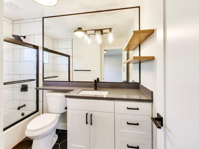 1 BR, 1 BA Apartment 1265 Oak Grove Avenue, Burlingame, CA 94010