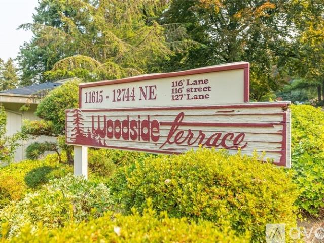 1 BR, 1 BA Apartment 12742 NE 116th Ln, Unit J26, Kirkland, WA 98034