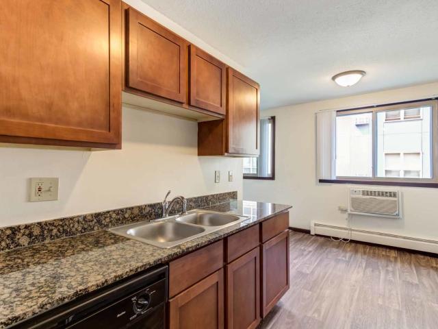 1 BR, 1 BA Apartment 1276 Wilson Ave Unit 231, Saint Paul, MN 55106