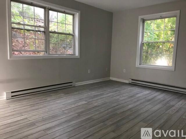 1 BR, 1 BA Apartment 1286 Long Ridge Road, Stamford, CT 06903