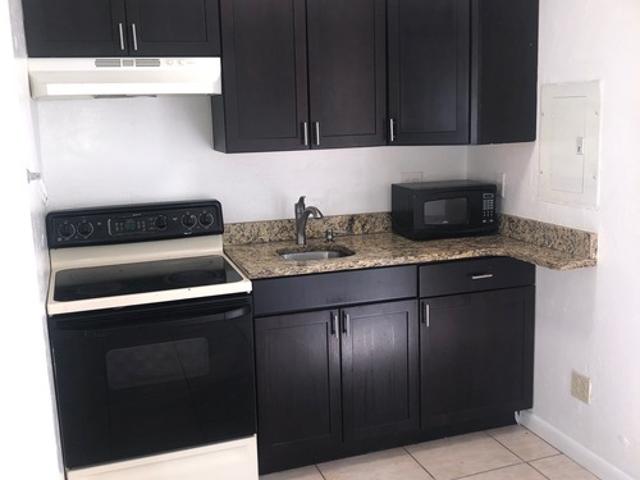 1 BR, 1 BA Apartment 1290 Highlands Dr, Unit 2, Naples, FL 34103