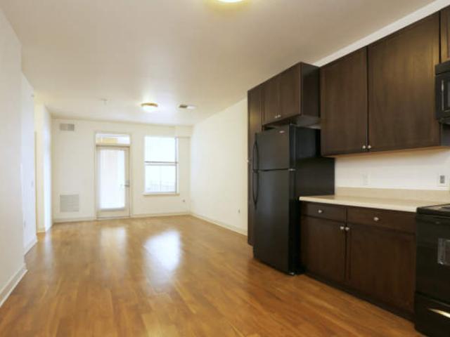 1 BR, 1 BA Apartment 1295 W 10th Ave, Denver, CO 80204