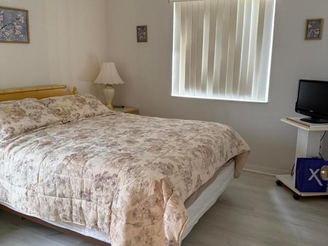 1 BR, 1 BA Apartment 133 Lake Pine Circle, Greenacres, FL 33463