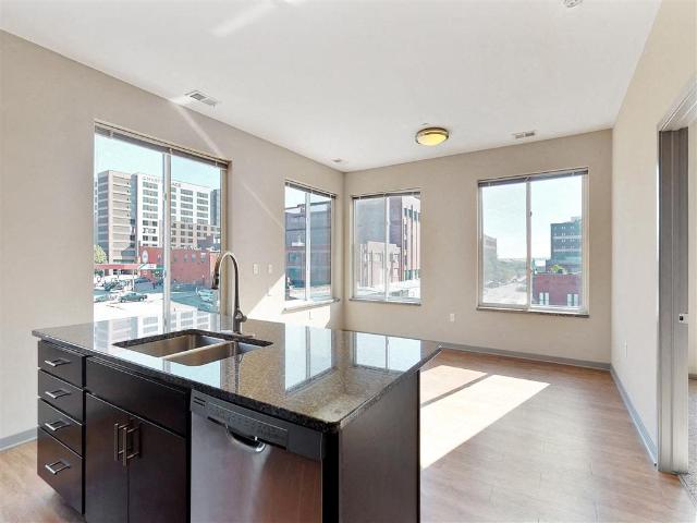 1 BR, 1 BA Apartment 1301 Jones St Unit 213, Omaha, NE 68102