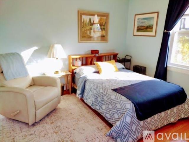 1 BR, 1 BA Apartment 1302 Staunton Ave, Unit Mountainscape Room, Roanoke, VA 24017