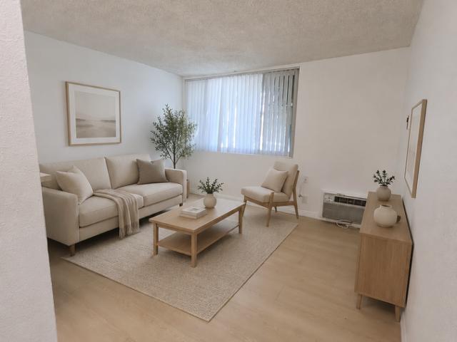 1 BR, 1 BA Apartment 13059 Oxnard St, Los Angeles, CA 91401