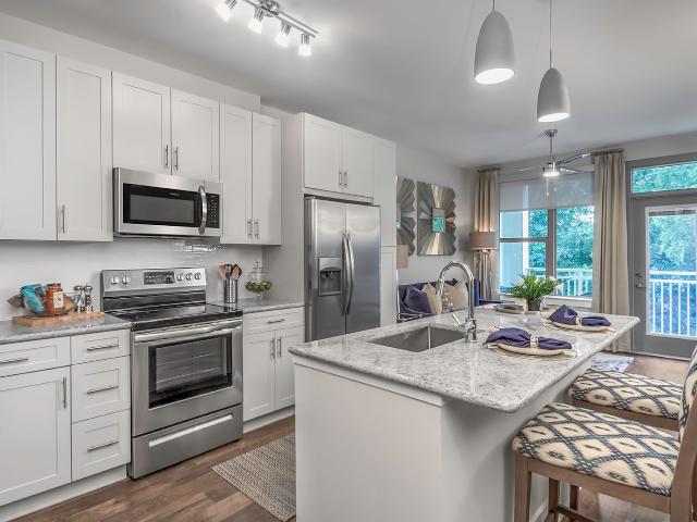 1 BR, 1 BA Apartment 1315 Harding Place Unit 546, Charlotte, NC 28204