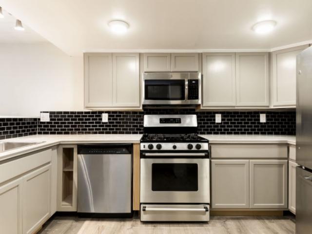 1 BR, 1 BA Apartment 1329 Lombard Street Unit 303, Philadelphia, PA 19147