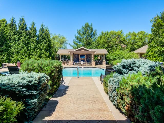 1 BR, 1 BA Apartment 13310 Melrose Ln Unit 21 204, Overland Park, KS 66213