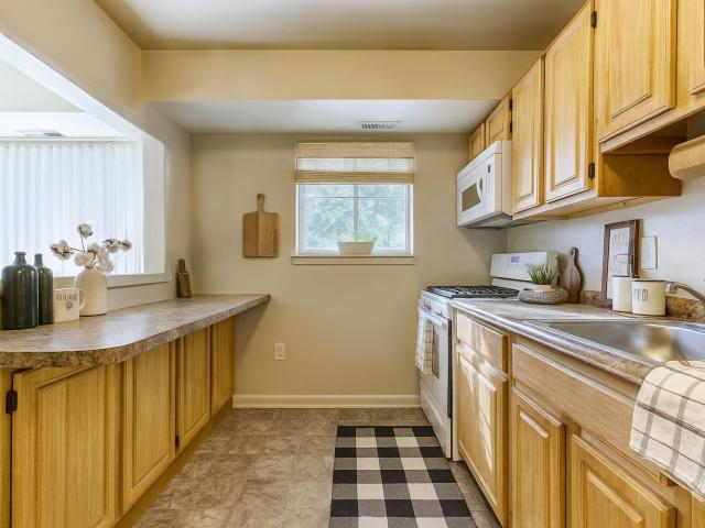 1 BR, 1 BA Apartment 13322 Hunter Hill Drive Unit F, Hagerstown, MD 21742