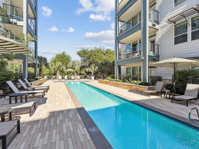 1 BR, 1 BA Apartment 1334 Shore District Dr, Austin, TX 78741