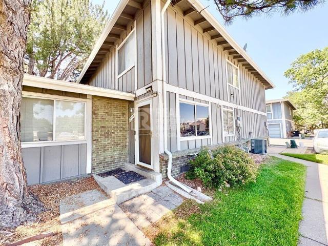 2 BR, 1 BA Apartment 13395 E Louisiana Ave, Aurora, CO 80012