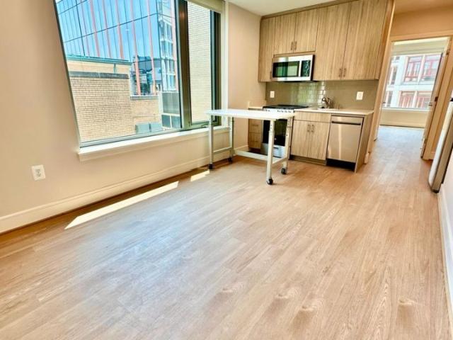 1 BR, 1 BA Apartment 1355 17th Street Northwest Unit 204, Washington, DC 20036