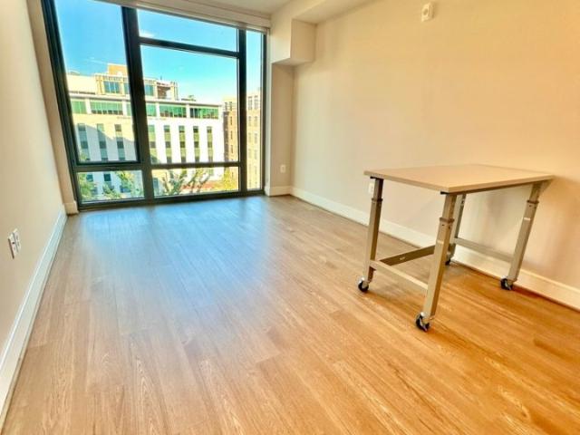 1 BR, 1 BA Apartment 1355 17th Street Northwest Unit 302, Washington, DC 20036