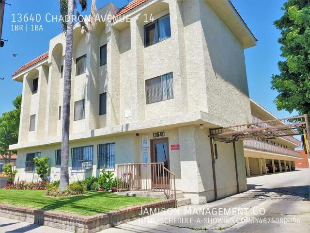 1 BR, 1 BA Apartment 13640 Chadron Avenue, Hawthorne, CA 90250