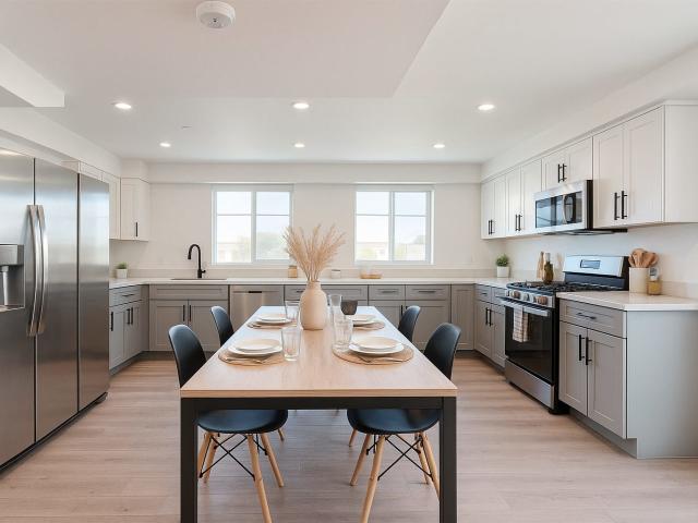 1 BR, 1 BA Apartment 1366 West 35th Street Unit 1368 W 35th St 302 Private Bathroom, Los Angeles, CA 90007