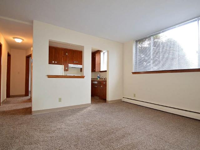 1 BR, 1 BA Apartment 1372 Saint Paul Ave Unit 1372 08, Saint Paul, MN 55116