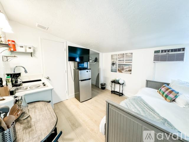 1 BR, 1 BA Apartment 1376 W 600 S, Unit #Studio, Salt Lake City, UT 84104