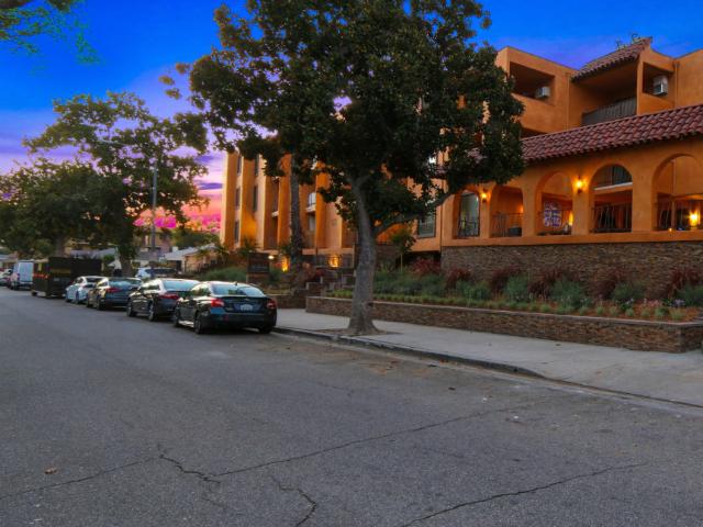 1 BR, 1 BA Apartment 1377 E Windsor Rd Unit 111, Glendale, CA 91205