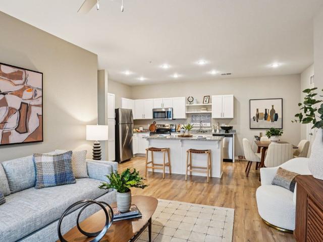 1 BR, 1 BA Apartment 1381 Cherry Blossom Street Unit 206, Aurora, IL 60503