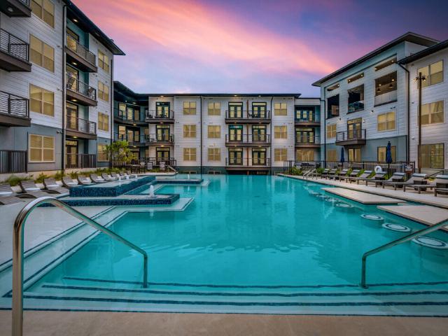 1 BR, 1 BA Apartment 13853 Stonehawk Way Unit 2210, Euless, TX 76040