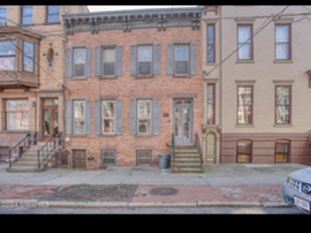 1 BR, 1 BA Apartment 138 Lancaster St, Unit Garden Unit, Albany, NY 12210