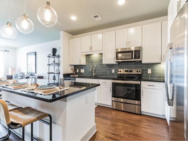 1 BR, 1 BA Apartment 1390 Adams Street Unit 114, Nashville, TN 37208