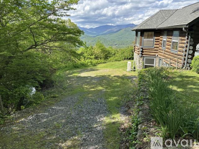 1 BR, 1 BA Apartment 1 Briar Branch Road, Black Mountain, NC 28711