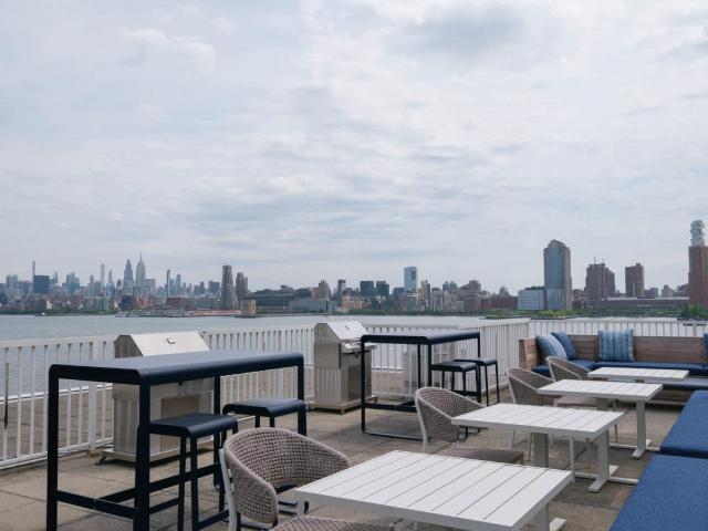 1 BR, 1 BA Apartment 1 Harborside Place Unit 1 731, Jersey City, NJ 07311