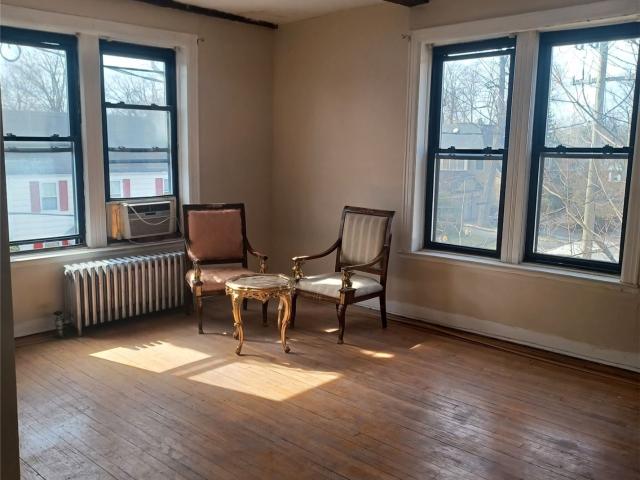 1 BR, 1 BA Apartment 1 Hillside Ave, Great Neck, NY 11021