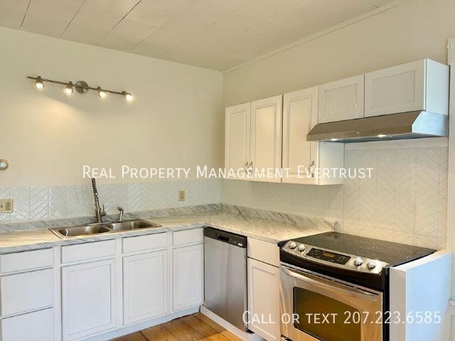1 BR, 1 BA Apartment 1 Summer Street, Freeport, ME 04032