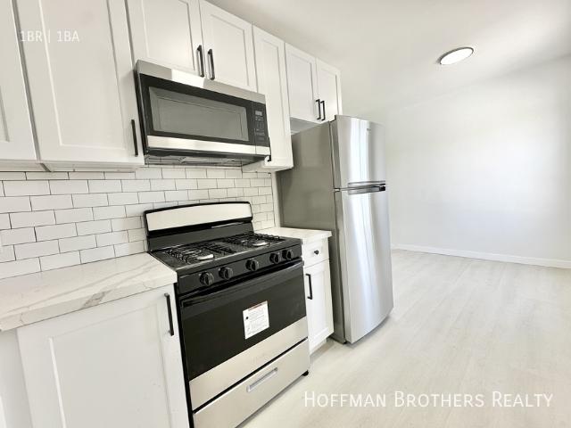 1 BR, 1 BA Apartment 243 S Carondelet St Los Angeles, CA 90057