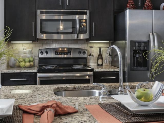 1 BR, 1 BA Apartment 2400 Business Center Drive Unit 08 0836, Pearland, TX 77584