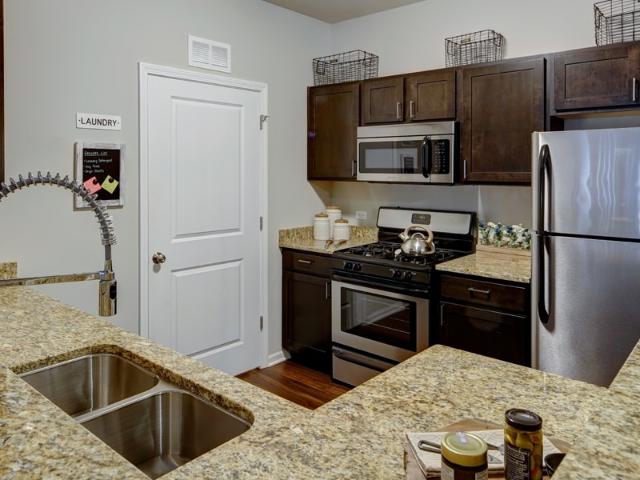 1 BR, 1 BA Apartment 2400 Millbrook Drive Unit 03 302, Algonquin, IL 60102