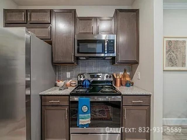 1 BR, 1 BA Apartment 2400 N Frazier St, Houston, TX 77303