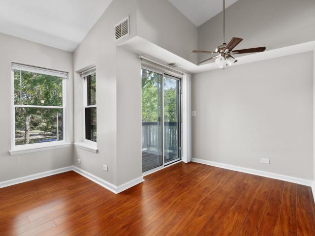 1 BR, 1 BA Apartment 2400 S Goebbert Unit 2021, Arlington Heights, IL 60005
