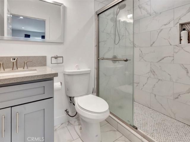 1 BR, 1 BA Apartment 24019 Sylvan Street, Woodland Hills, CA 91367