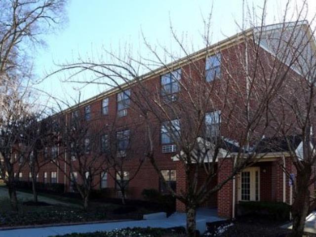 1 BR, 1 BA Apartment 2401 Clarksville Hwy Nashville, TN 37208