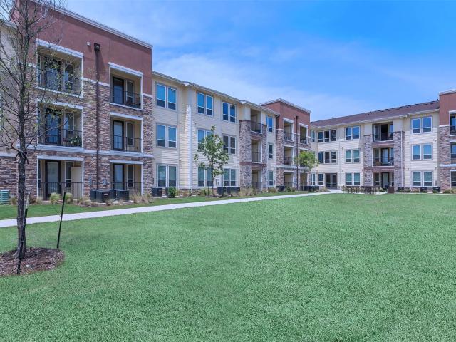 1 BR, 1 BA Apartment 2401 Golden Heights Road, Fort Worth, TX 76177