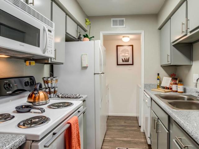 1 BR, 1 BA Apartment 2401 W Sam Houston Pkwy N Unit 1005, Houston, TX 77043