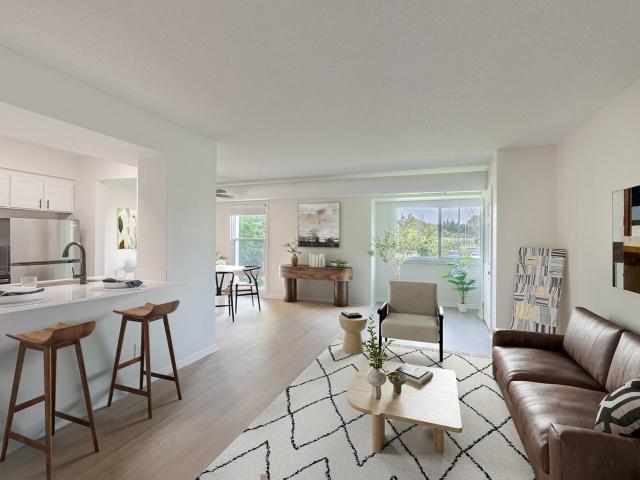 1 BR, 1 BA Apartment 240 Central Ave N Unit 240 201, Wayzata, MN 55391