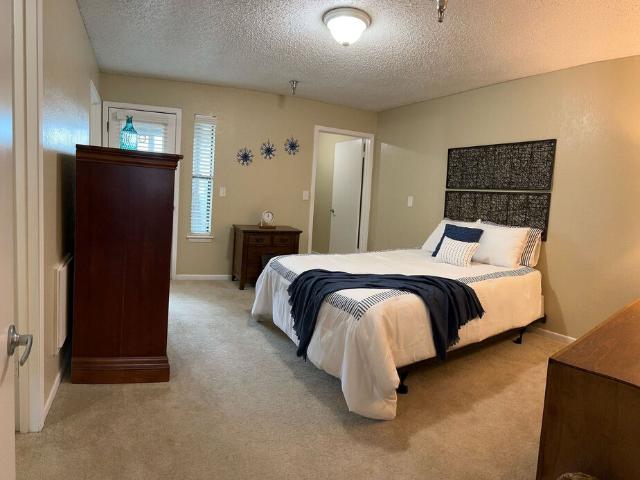 1 BR, 1 BA Apartment 2410 Memorial Dr Unit B204, Bryan, TX 77802
