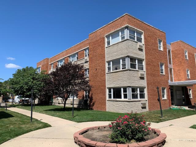 1 BR, 1 BA Apartment 2411 West Balmoral Avenue, Chicago, IL 60625