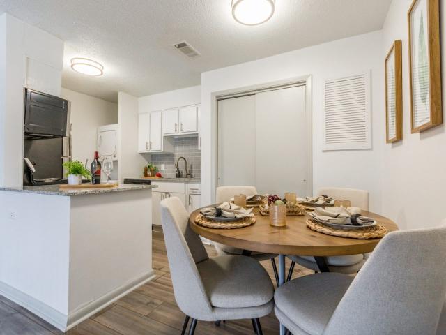 1 BR, 1 BA Apartment 2420 Riverfront Drive Unit 08 812, Little Rock, AR 72202