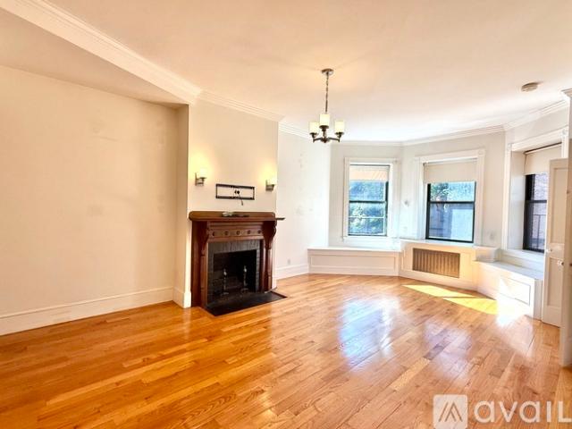 1 BR, 1 BA Apartment 247 Newbury St, Unit 2B, Boston, MA 02116
