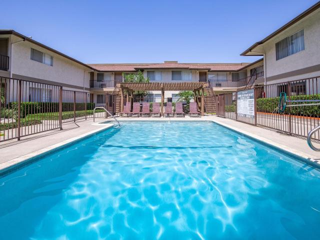 1 BR, 1 BA Apartment 2449 West Ball Road Unit 5, Anaheim, CA 92804