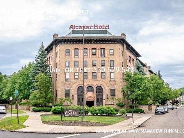 1 BR, 1 BA Apartment 2450 Derbyshire Rd, Cleveland, OH 44106