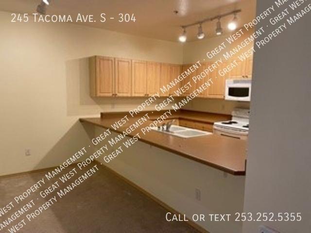 1 BR, 1 BA Apartment 245 Tacoma Ave. S, Tacoma, WA 98402