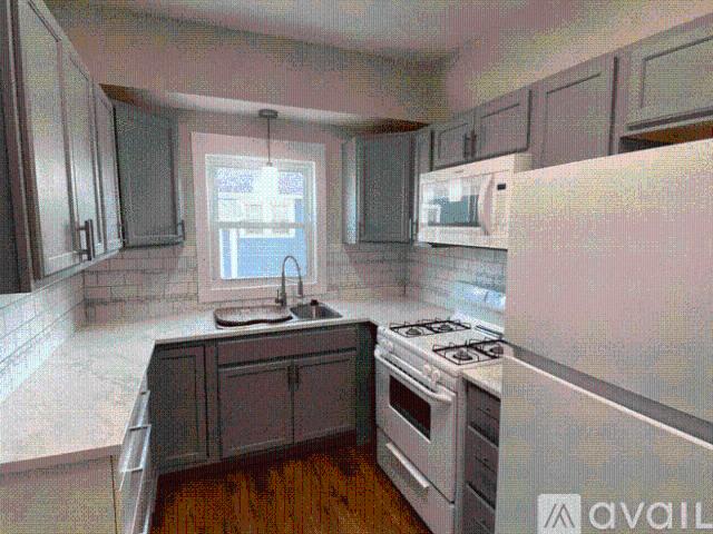 1 BR, 1 BA Apartment 246 5th St NW, Unit 5, Barberton, OH 44203